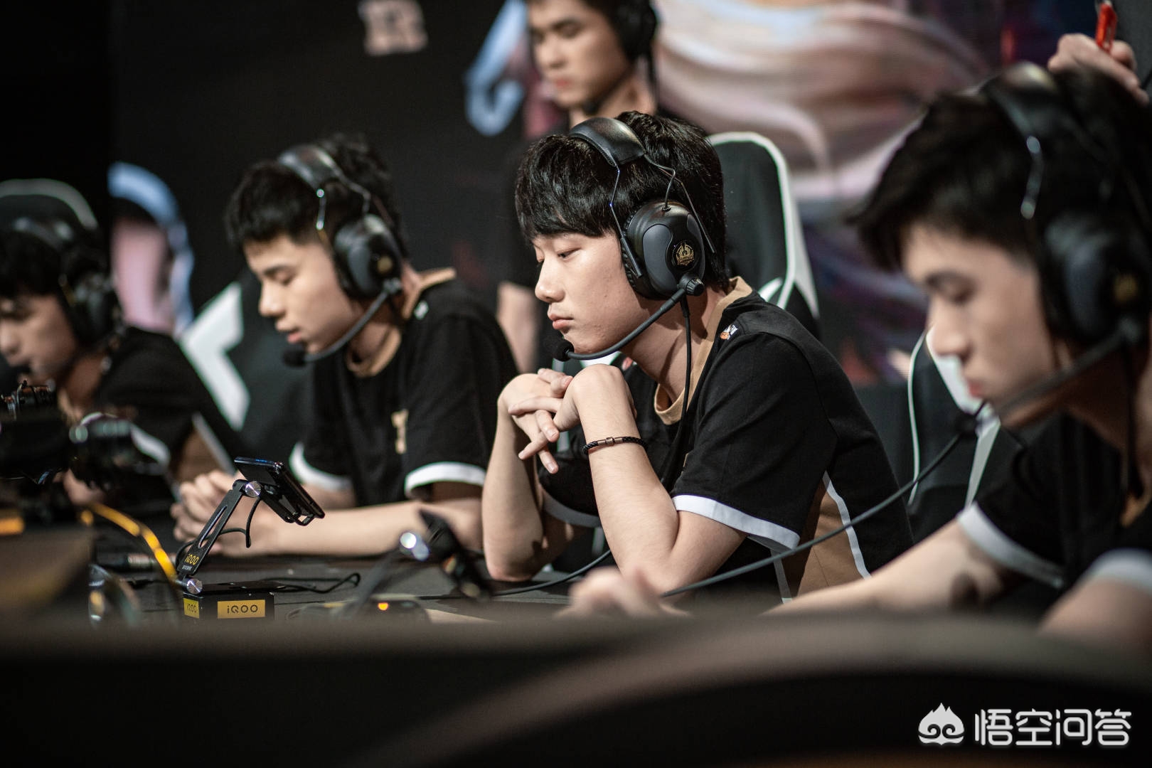 RNGM宝贝双C变“单C”，暴风锐鲜少使用法刺，再加上双边的弱势，这是RNGM输的原因吗？ - 头条问答