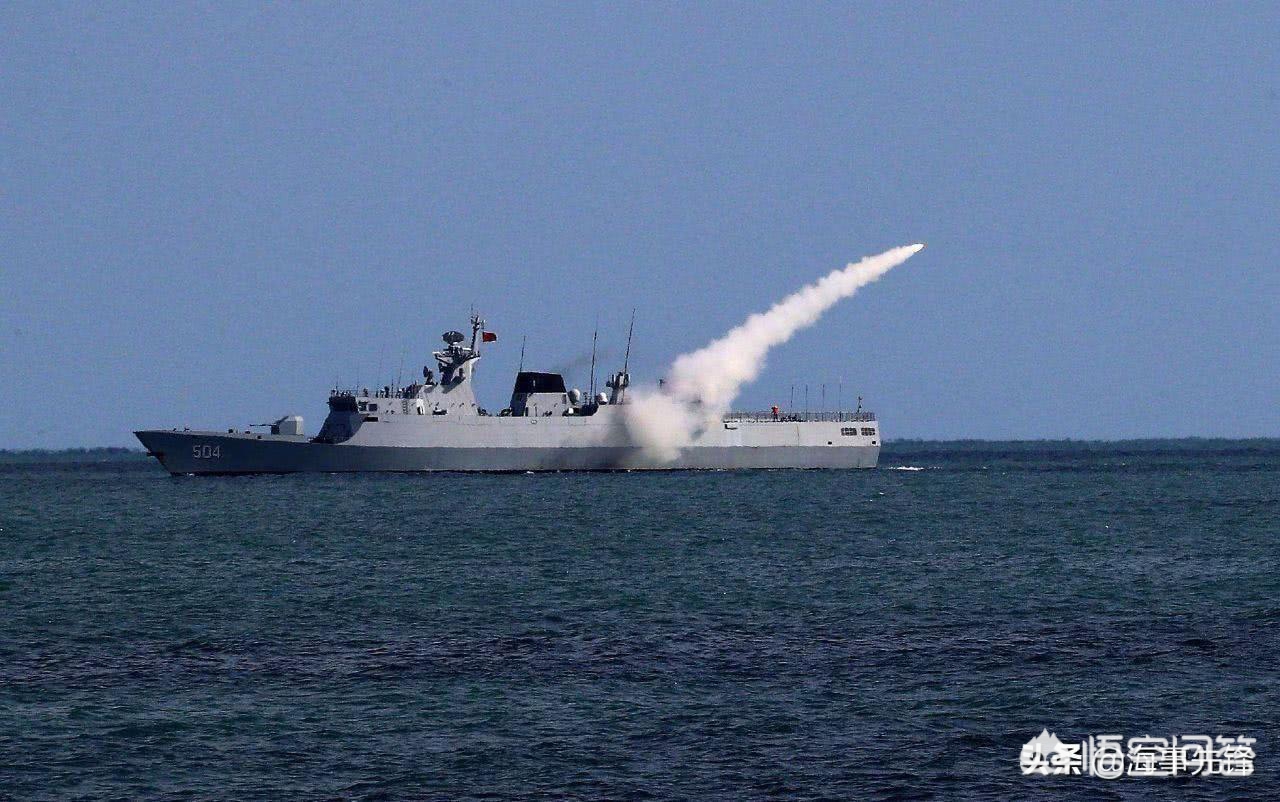 请问三艘054A或者六艘056能不能击沉一艘伯克型驱逐舰？ - 叩开科技之门的回答 - 头条问答