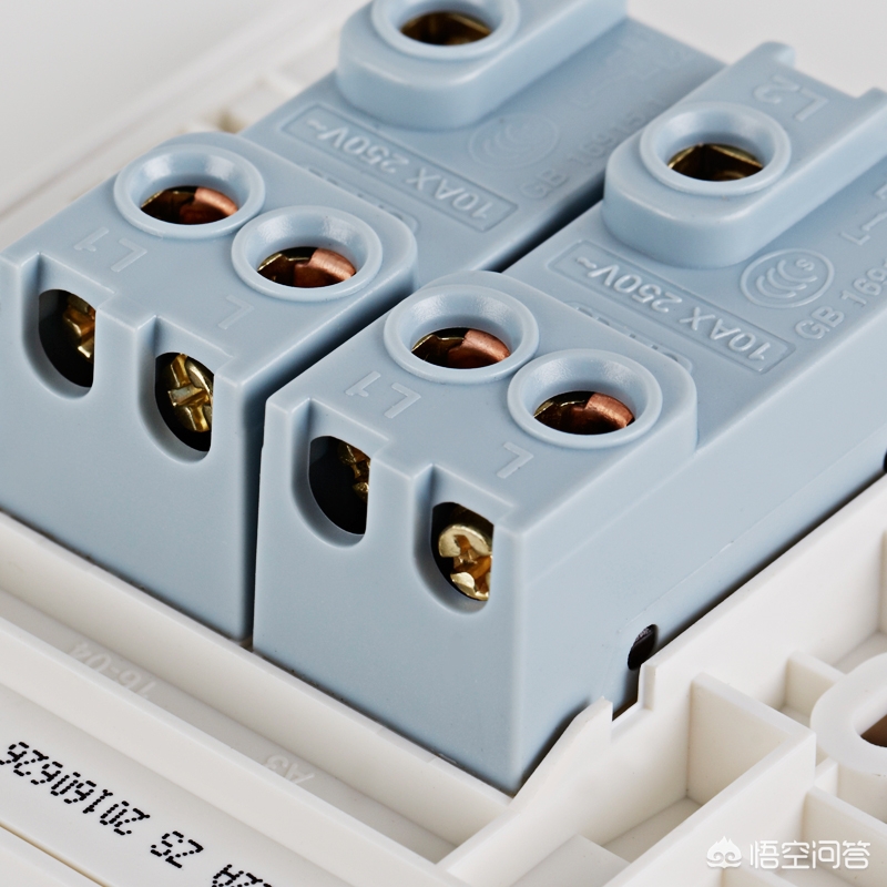 双控开关中L1-L11-L12-L2-L21-L22的是什么意思呀，哪根是火线？ - 头条问答